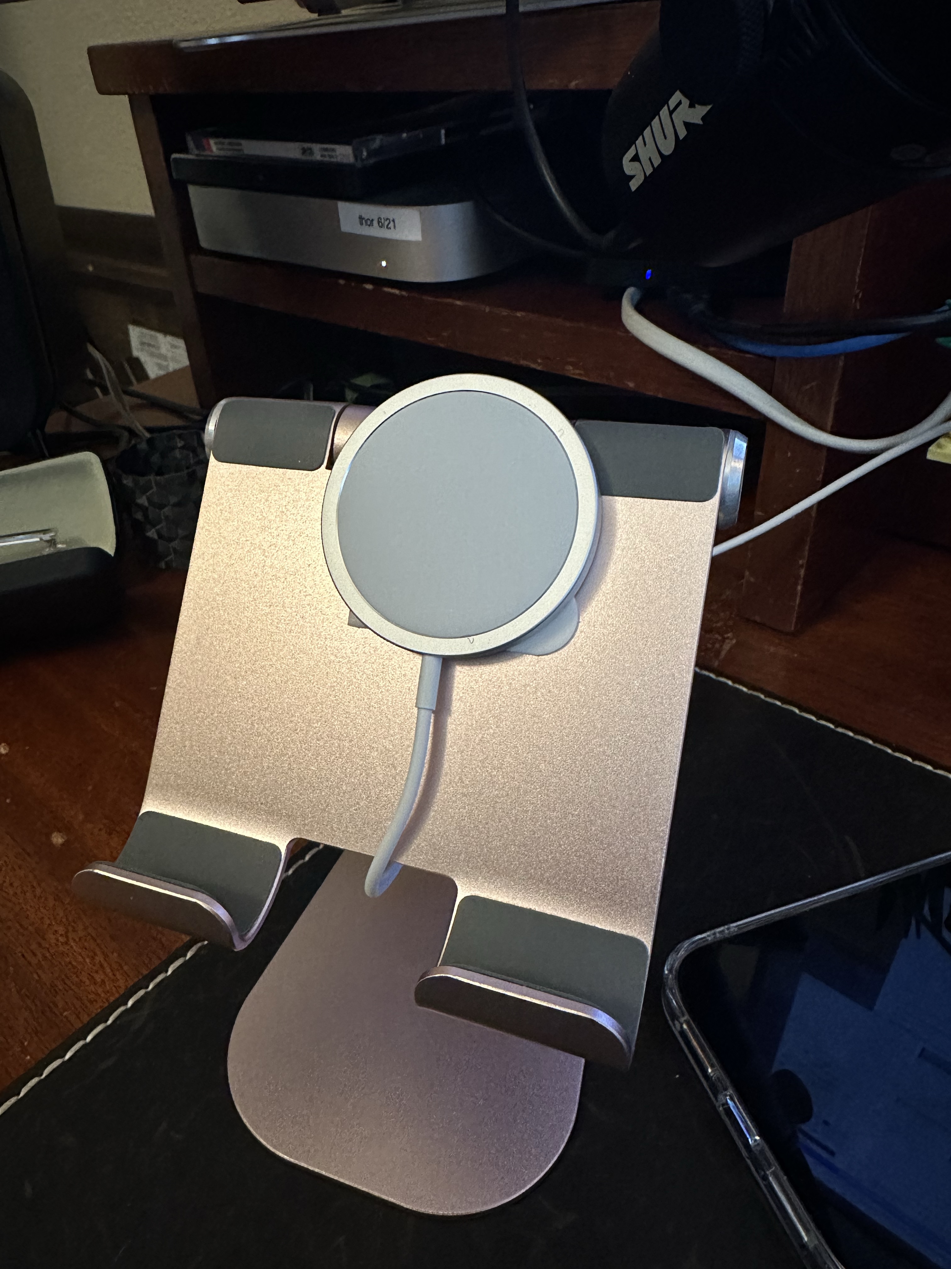 DIY MagSafe stand – ultracrepidarian